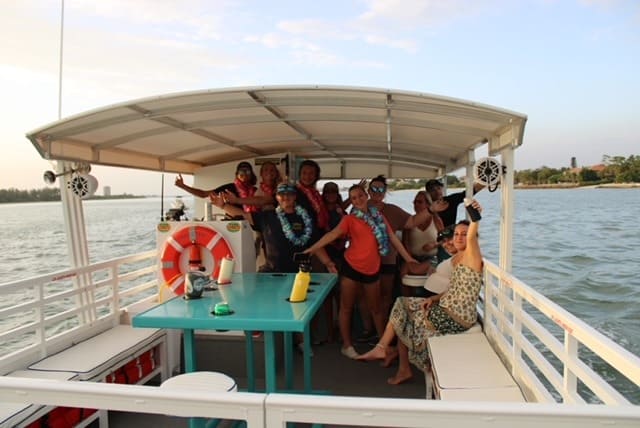 High Tide Tiki Boat - Parasail Siesta Key
